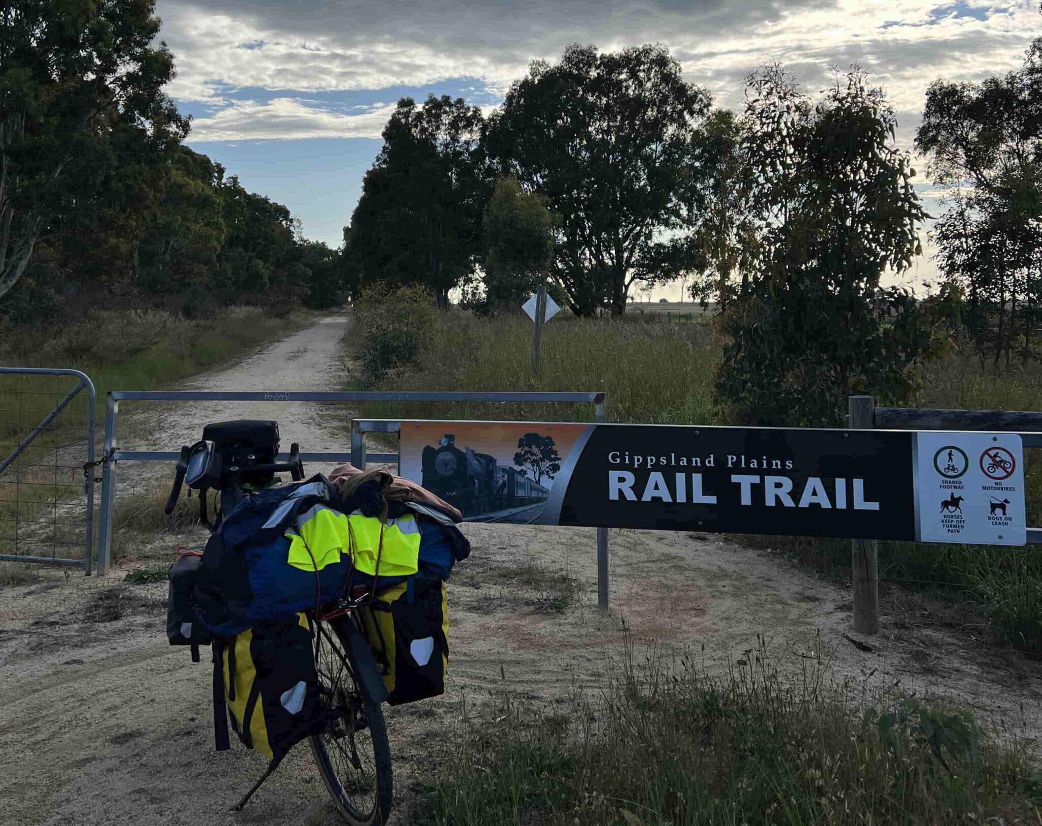 Gippsland Plains Rail Trailを通ってこの旅最長更新の96km/ メルボルン→ケアンズ自転車旅 Day 8 ...